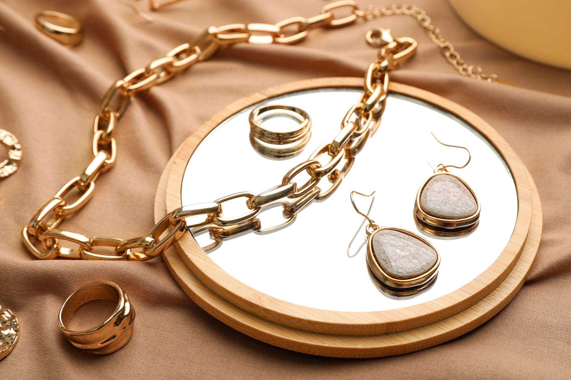 Montres et Bijoux de Créateurs Marseille 13001 - Bijouterie L'Aurore